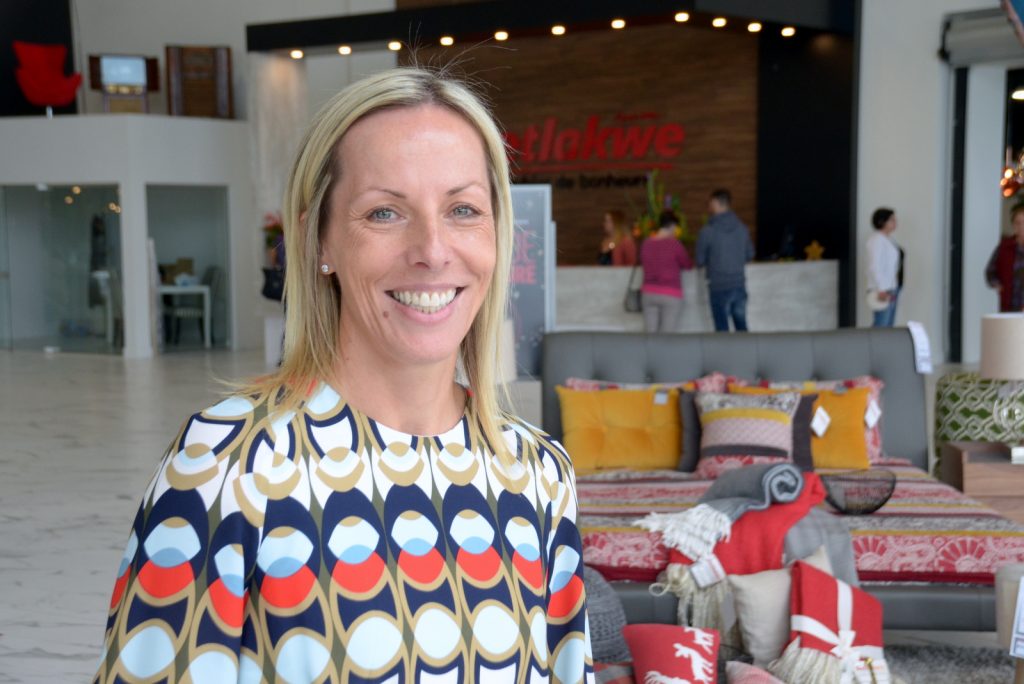 Le nouveau magasin Setlakwe – Meubleur de bonheur! – Vingt55
