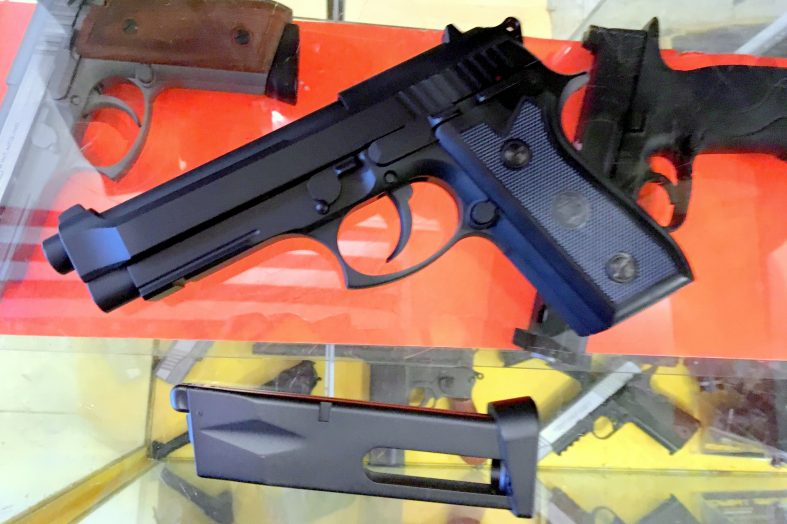 Armes de poing ou fusil – Pourriez-vous distinguer le vrai du faux ...