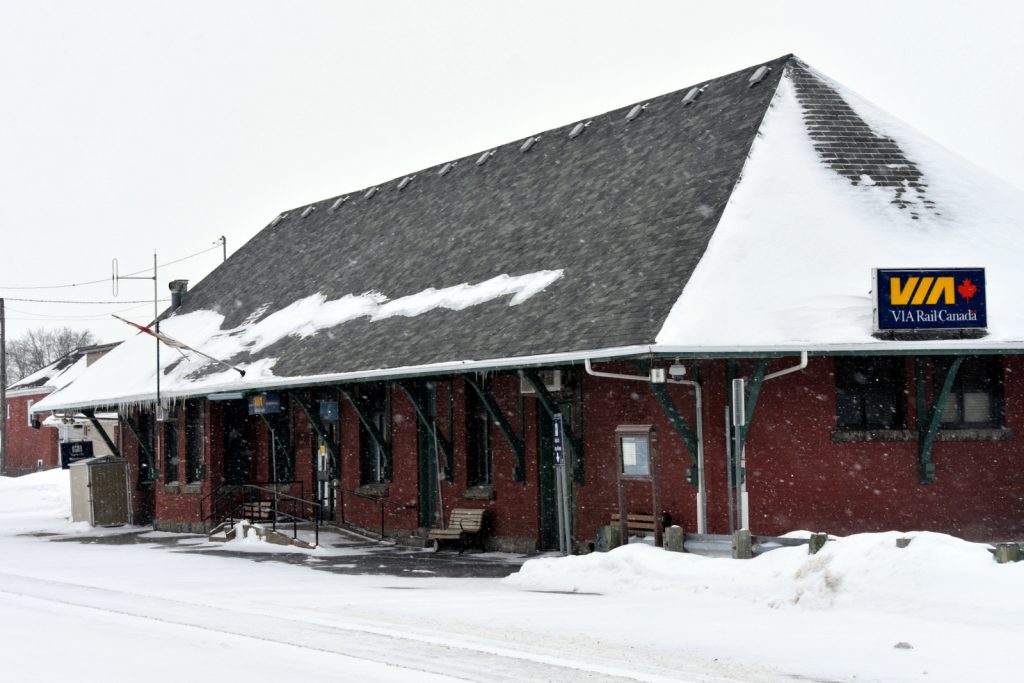 VIA Rail annonce la reprise de son service de train à la gare de ...