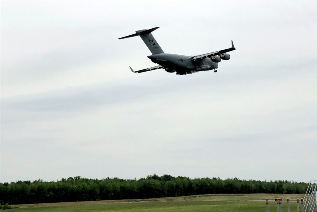 Un Drummondvillois de 26 ans aux commandes d‘un imposant Globemaster ...