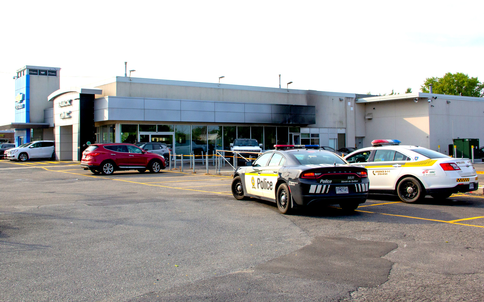 Des voitures de luxe ciblées dans un incendie criminel à Drummondville ...