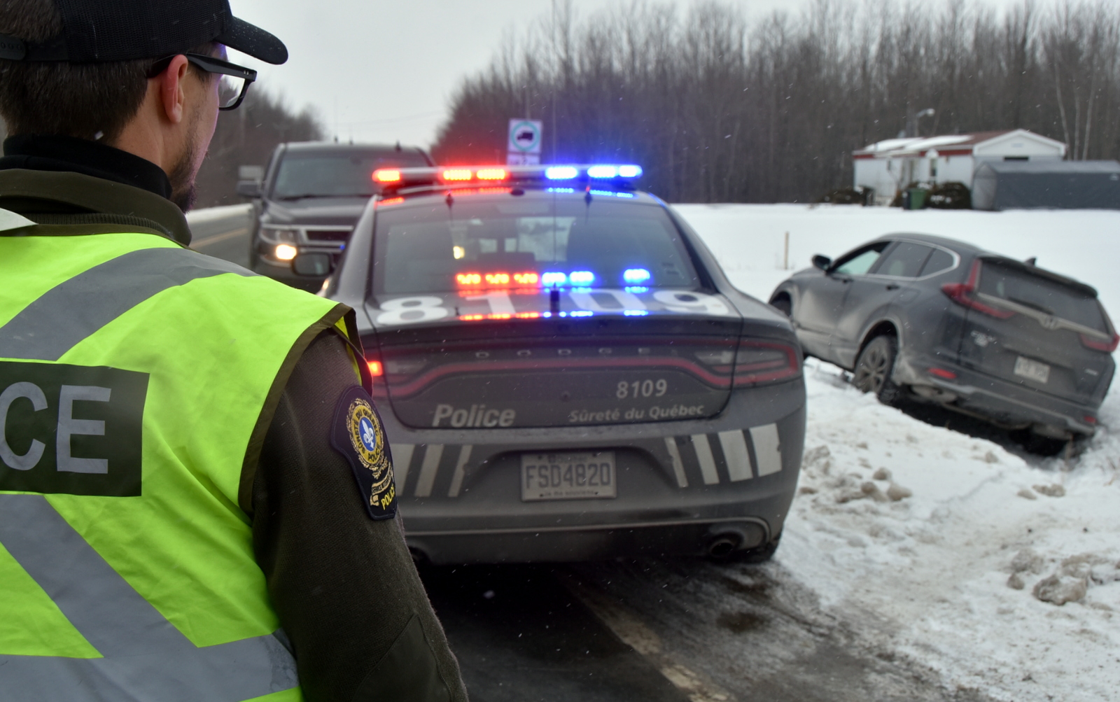 Vol de véhicule et arrestation : La Sûreté du Québec met fin à la ...