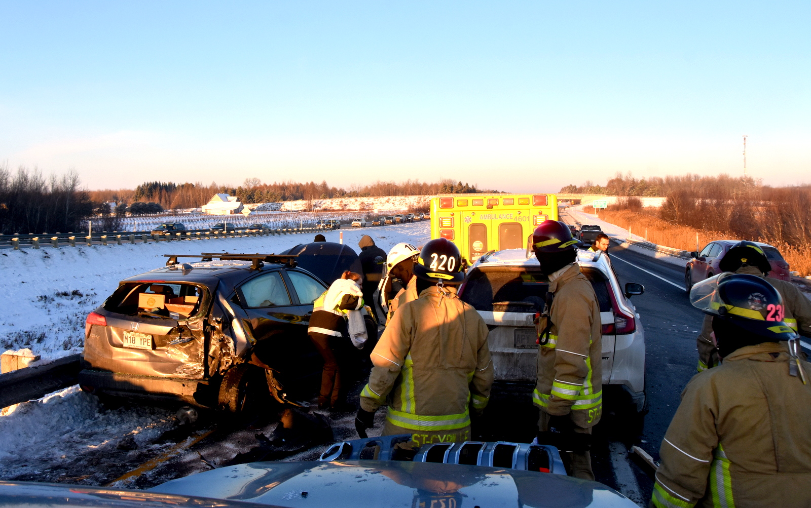 Deux accidents, dont un carambolage, ont causé une congestion majeure ...