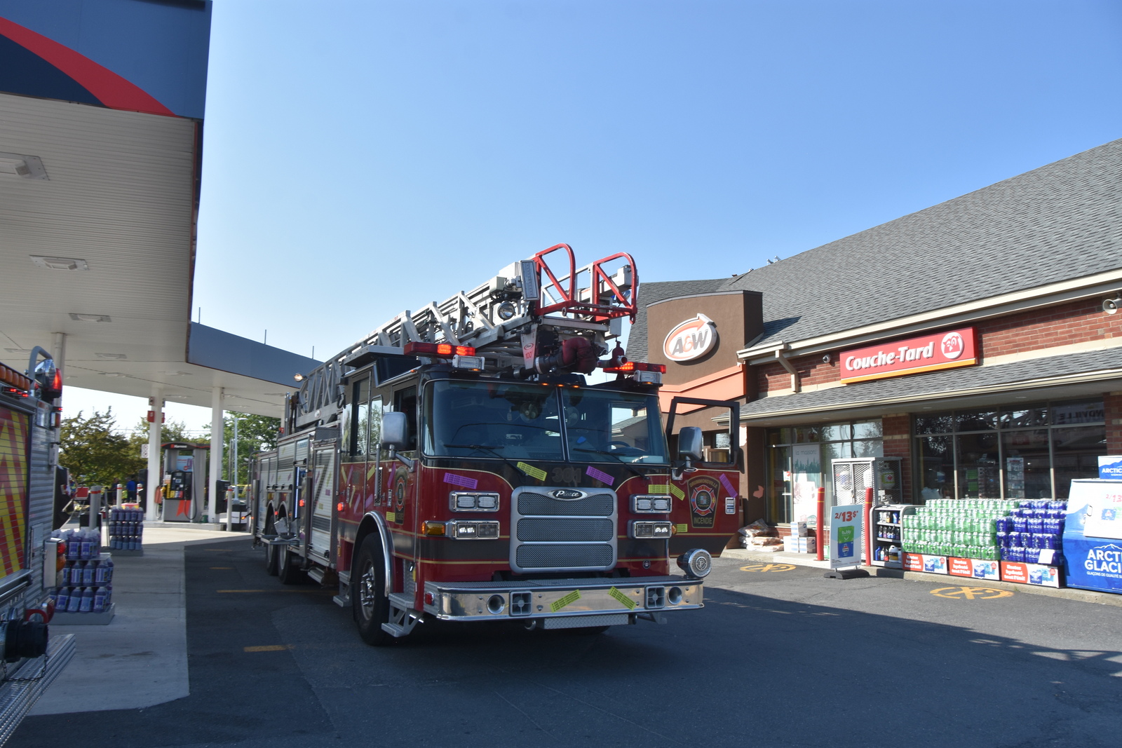 Drummondville : un incendie force l’évacuation d’un A&W et d’une ...