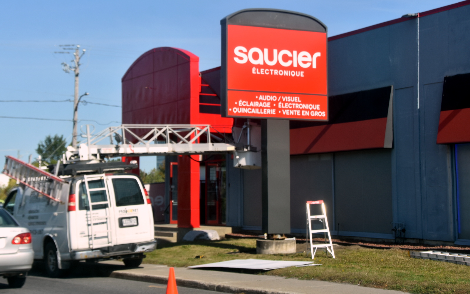 Après Addison : Marcel Saucier relance la bannière Saucier Électronique ...