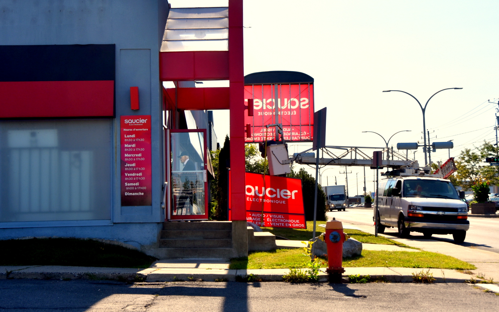 Après Addison : Marcel Saucier relance la bannière Saucier Électronique ...
