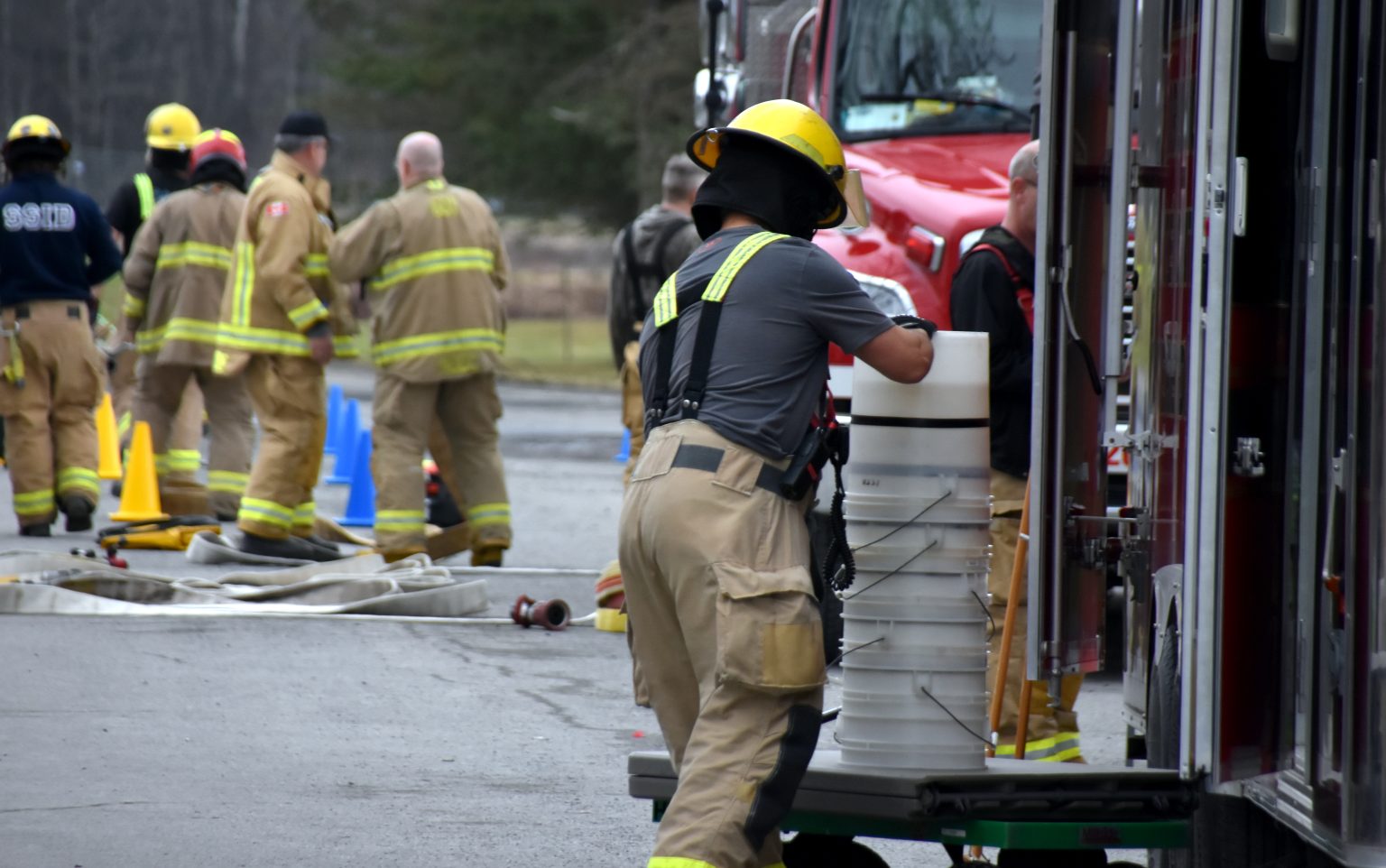 Intervention HAZMAT chez Agropur : une opération de transvidage en ...