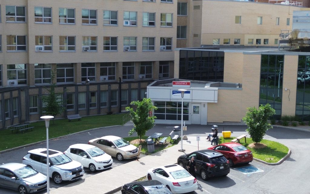 L’Hôpital Sainte-Croix impose la réorientation des cas non urgents pour ...